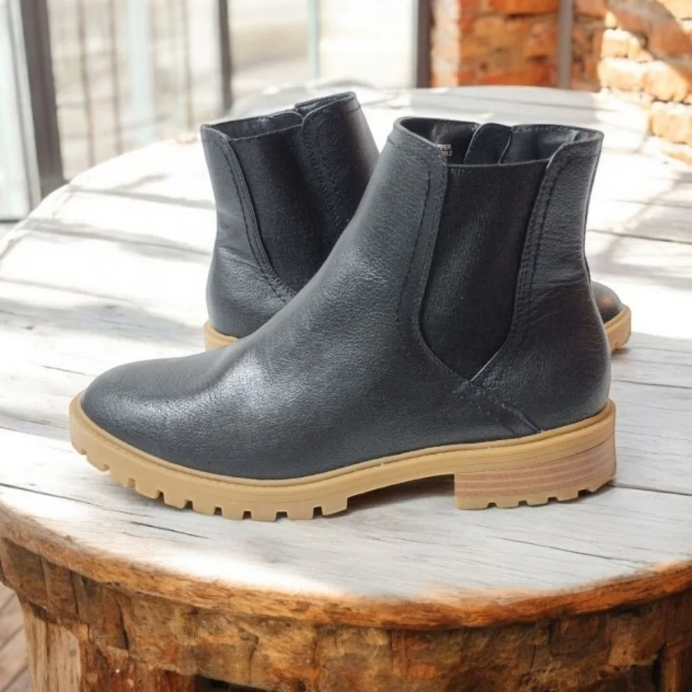 Wonderly | Shoes | Wonderly Hannah Womens Black Faux Leather Chelsea ...